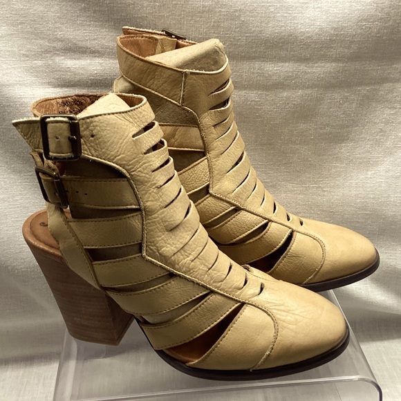 Free People | Shoes | Free People Womens Hayes Taupe Caged Open Heel ...
